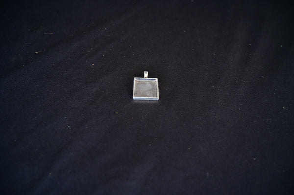 Silver square bezel – Resin Raw Material